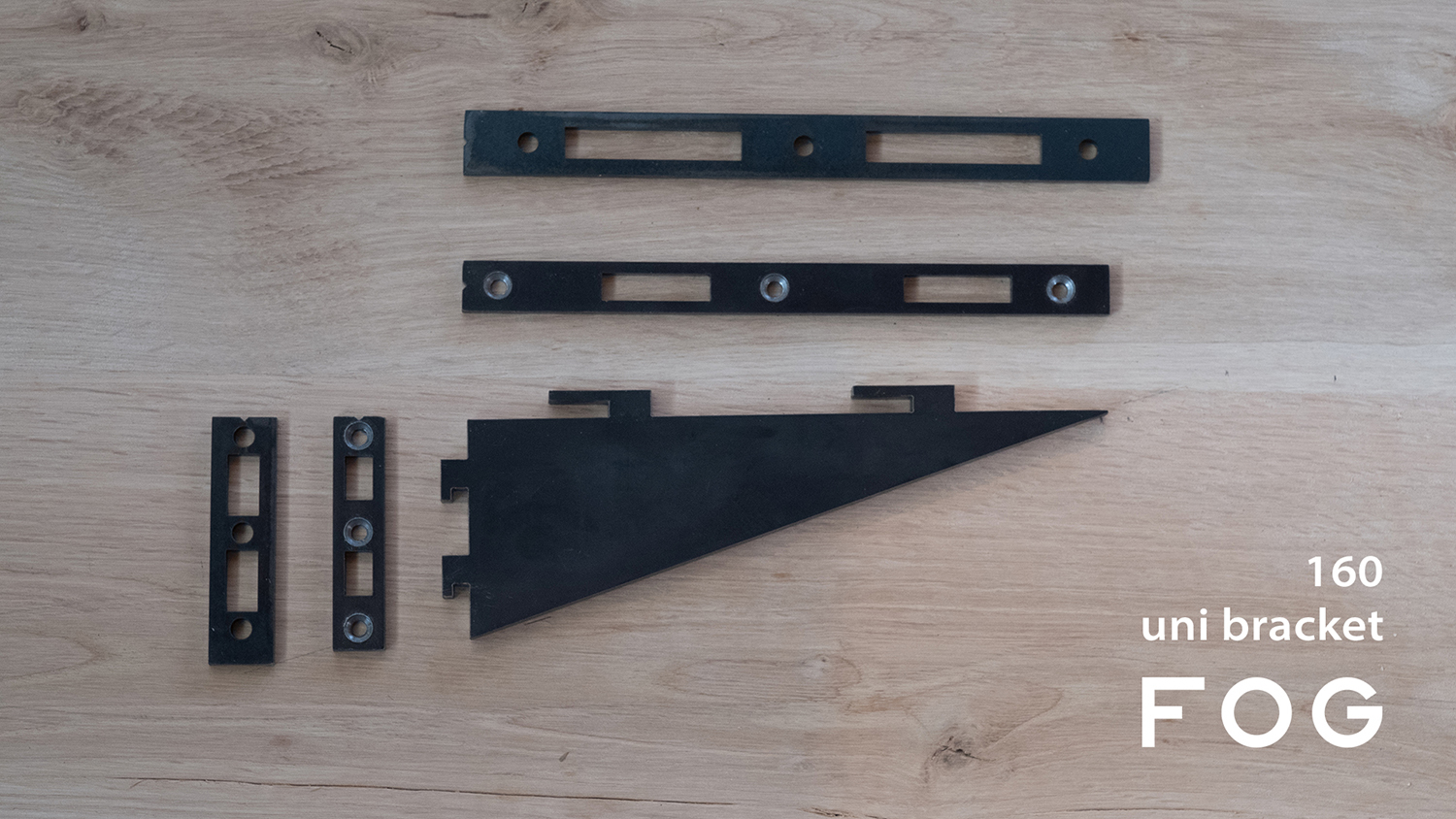 uni bracket / 一級建築士事務所zacco